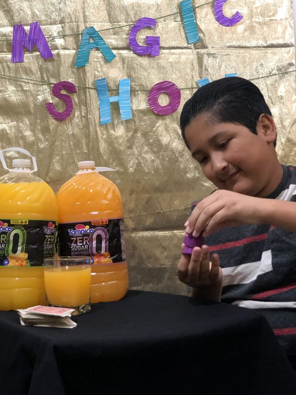 Magic Show With Kids Creates A Colorful Life – ¿Qué Means What?